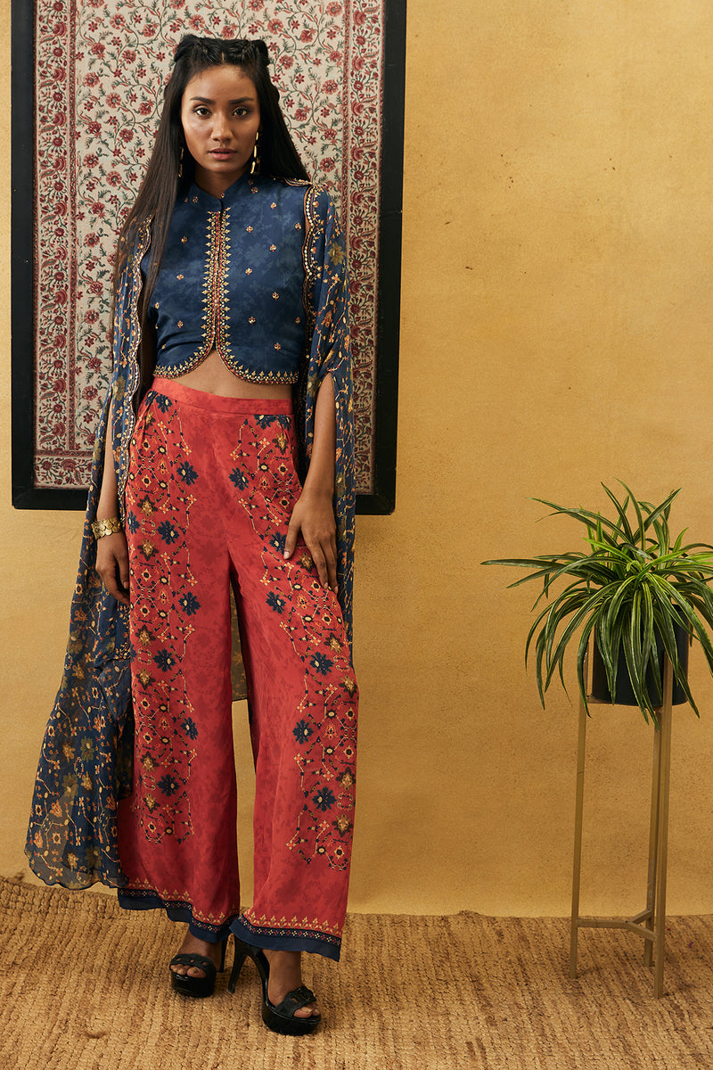 Zahra embroidered co-ord set with cape – Ganpatis