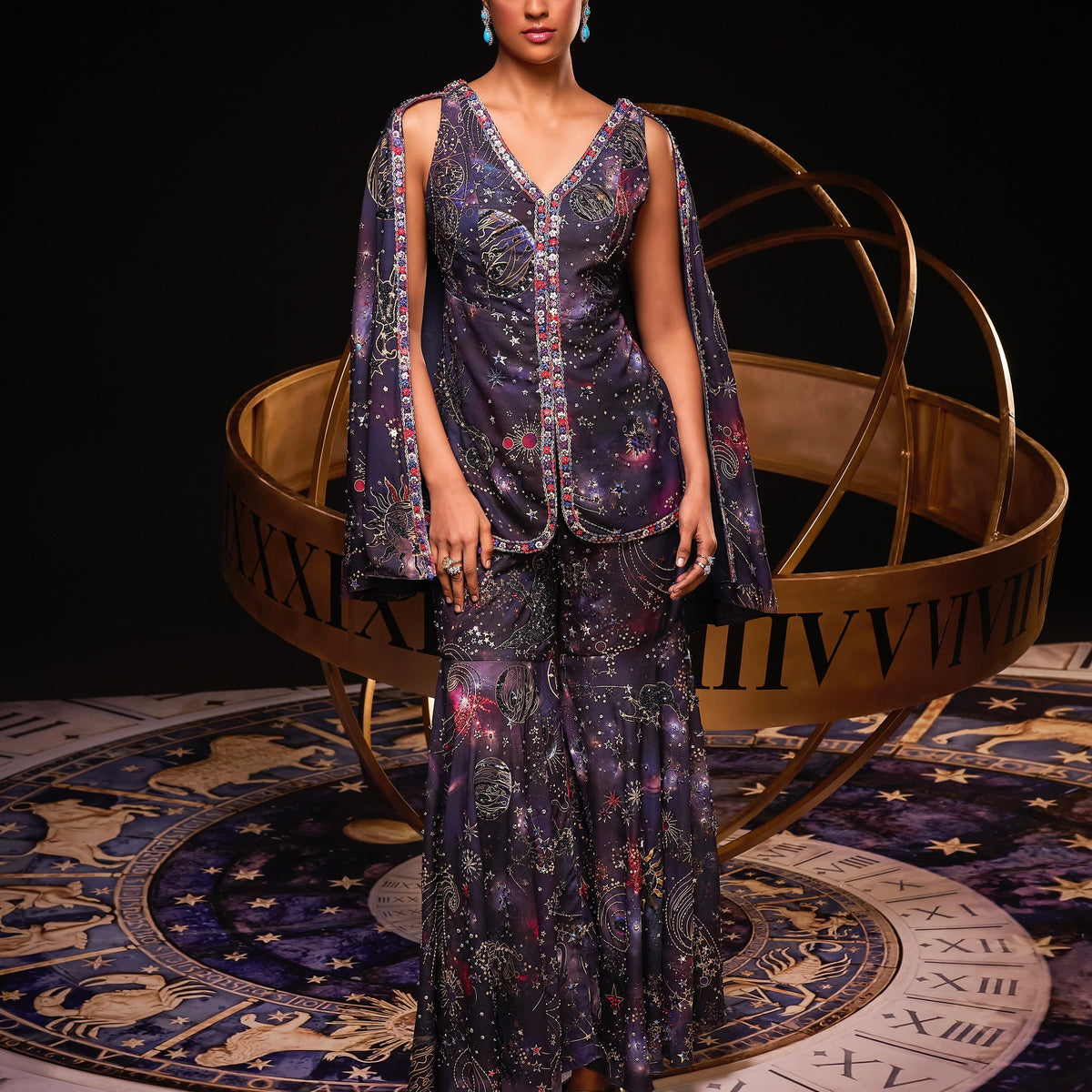 CASSIOPEEIA CAPE SHARA SET – Ganpatis