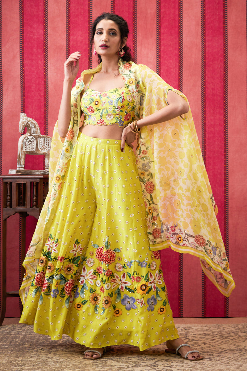 Gulista Embroidered Co-Ord Set With Cape – Ganpatis