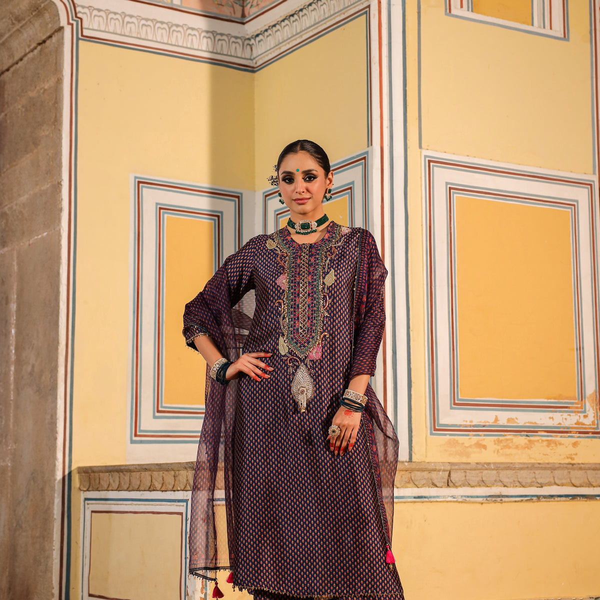 Cheent print Heavy Neck – Ganpatis